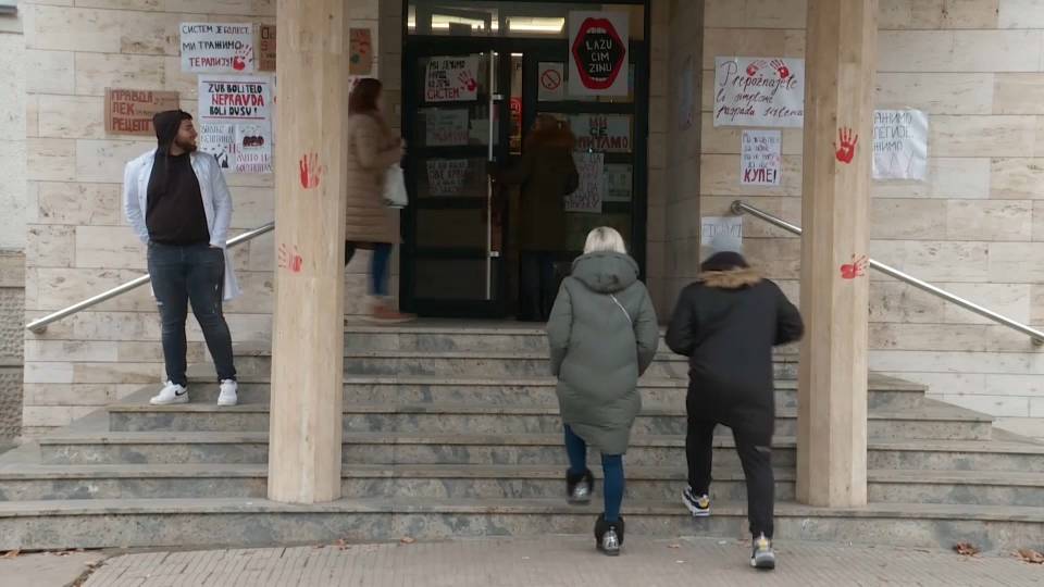 Studenti Medicinskog fakulteta na plenumu izglasali nastavak blokade - Naslovi.net