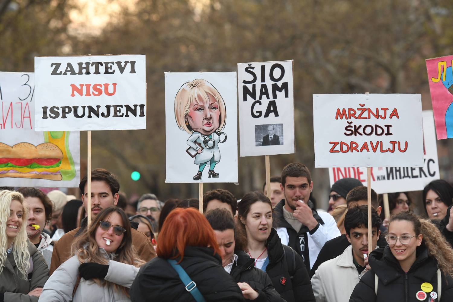 Studenti u blokadi objavili kriterijume za formiranje ekspertske vlade - Naslovi.net